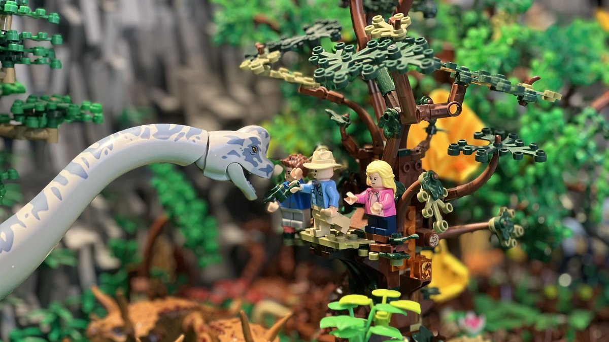 BauSteinWelten: Regierungspräsidentin Sylvia M. Felder eröffnete LEGO ...